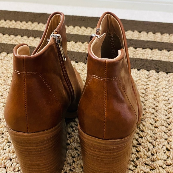 Zby | Shoes | Nwot Zby Pointed Ankle Boot For A Sexy And Taller Look ...